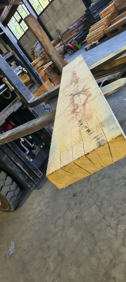 Planken uit wind droge Eiken balken - Europese Eik - Ongebruikt – recupwood